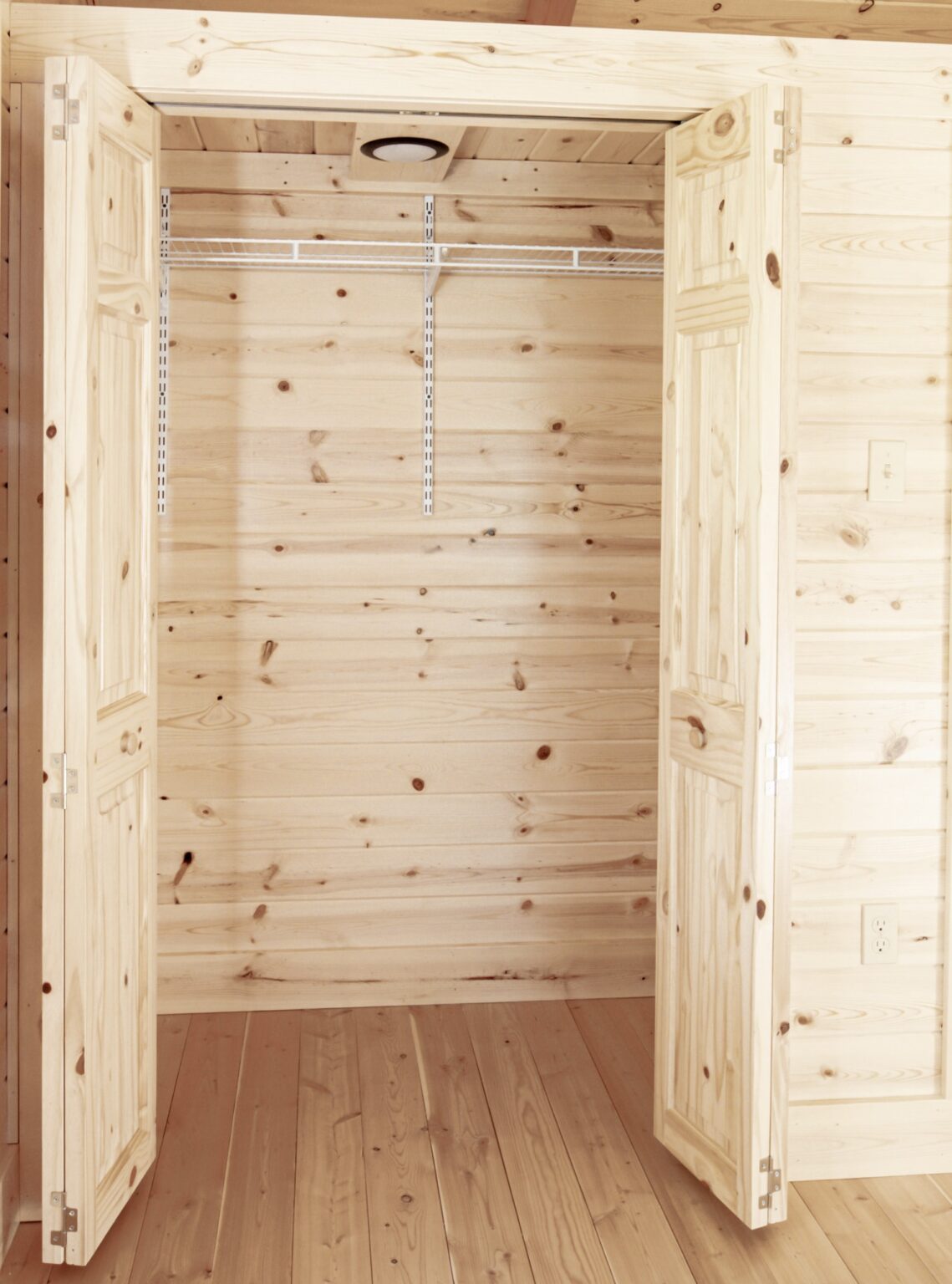 Log Cabins - Gallery - Trailside Structures LLC